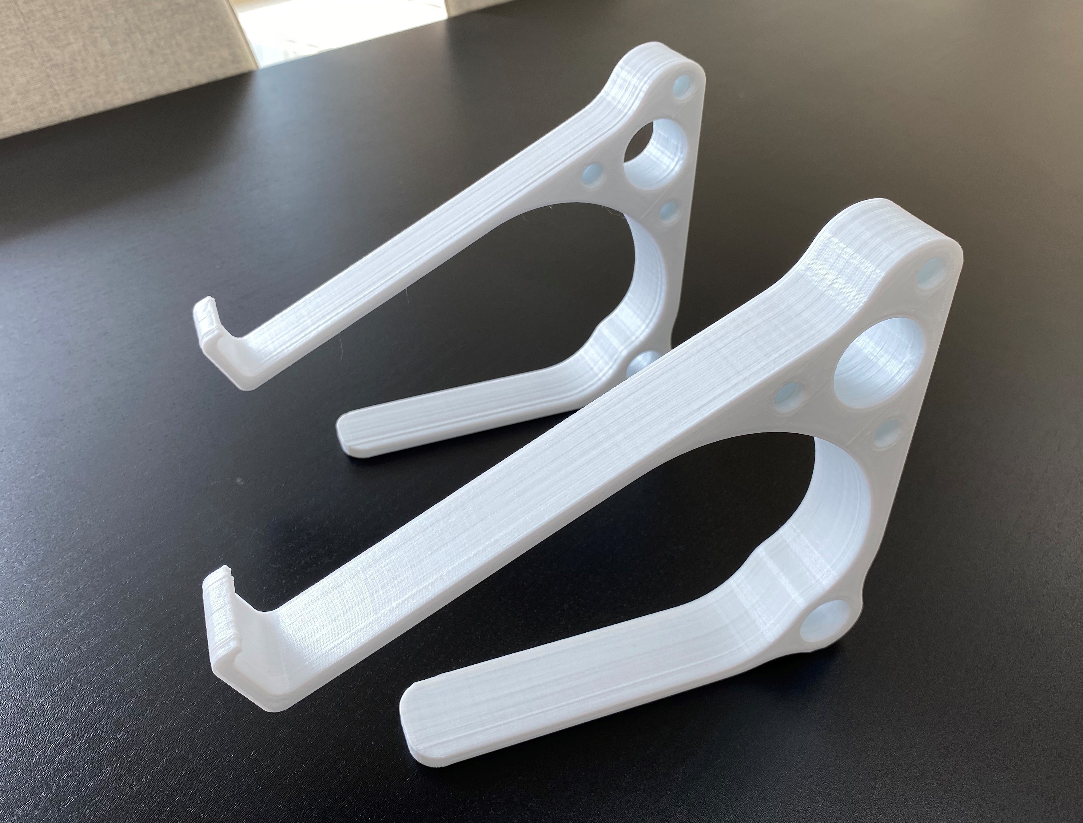 STL file Laptop Riser Stand・3D printer model to download・Cults
