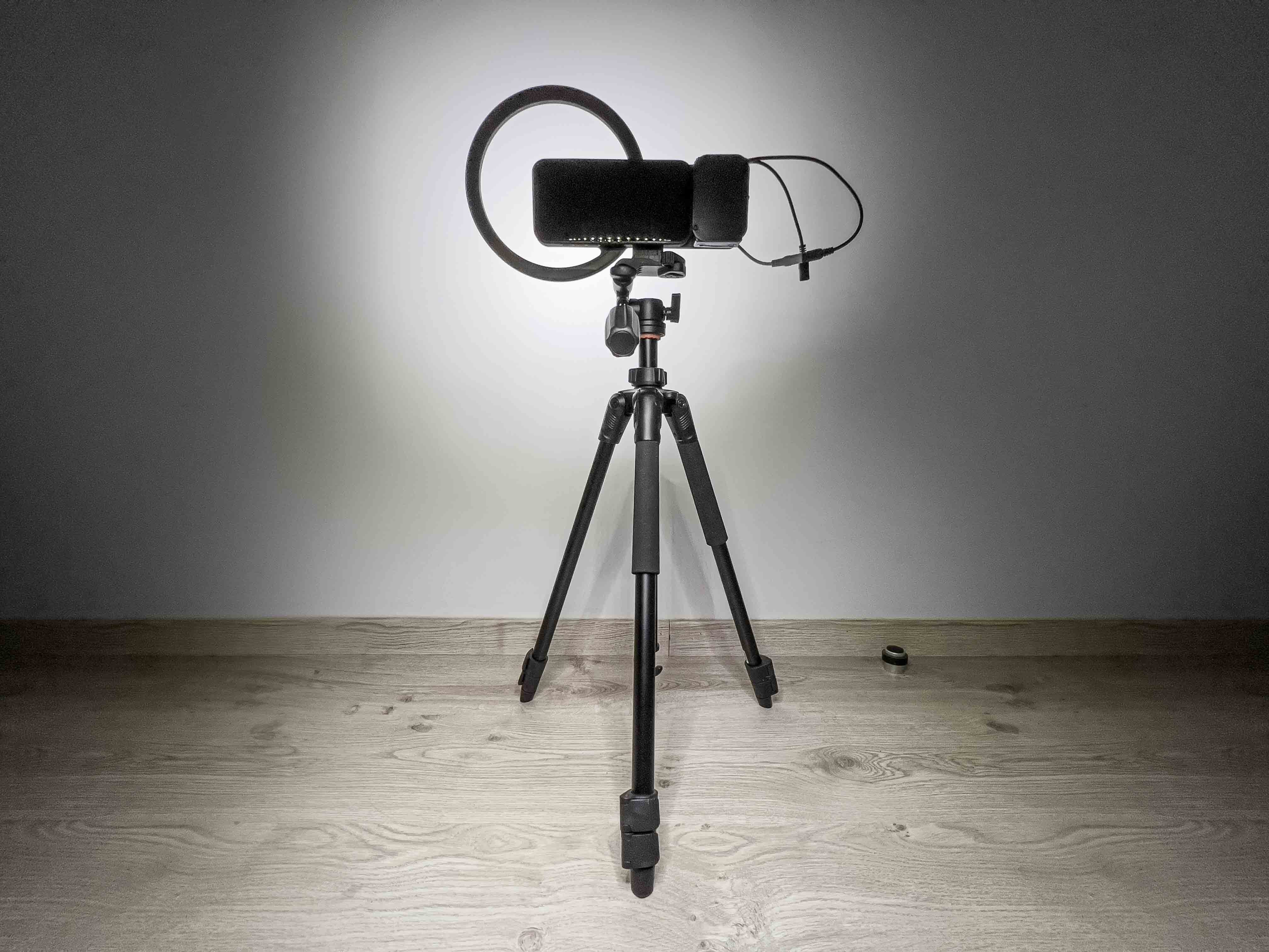 Free STL file iPhone 13 Pro Max Ring Light・3D printable model to ...