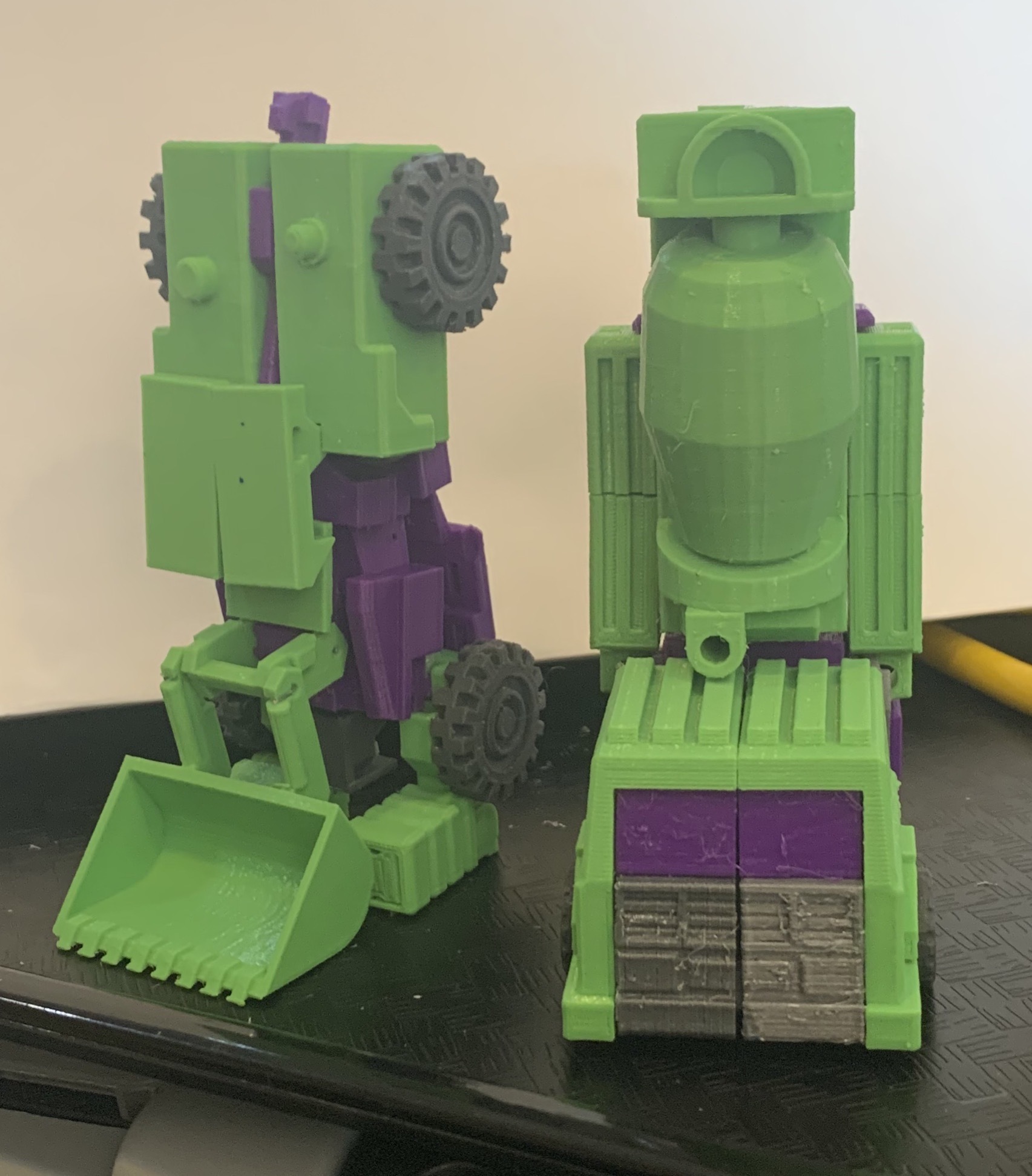 3D file G1 Constructicons Mixmaster 🤖・3D printer model to download・Cults