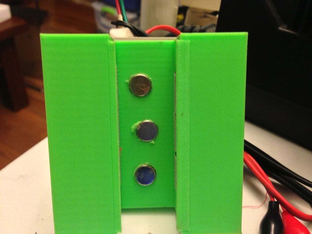 Free STL file Adjustable Solar Panel Mount w/ Control Box Mount・3D ...