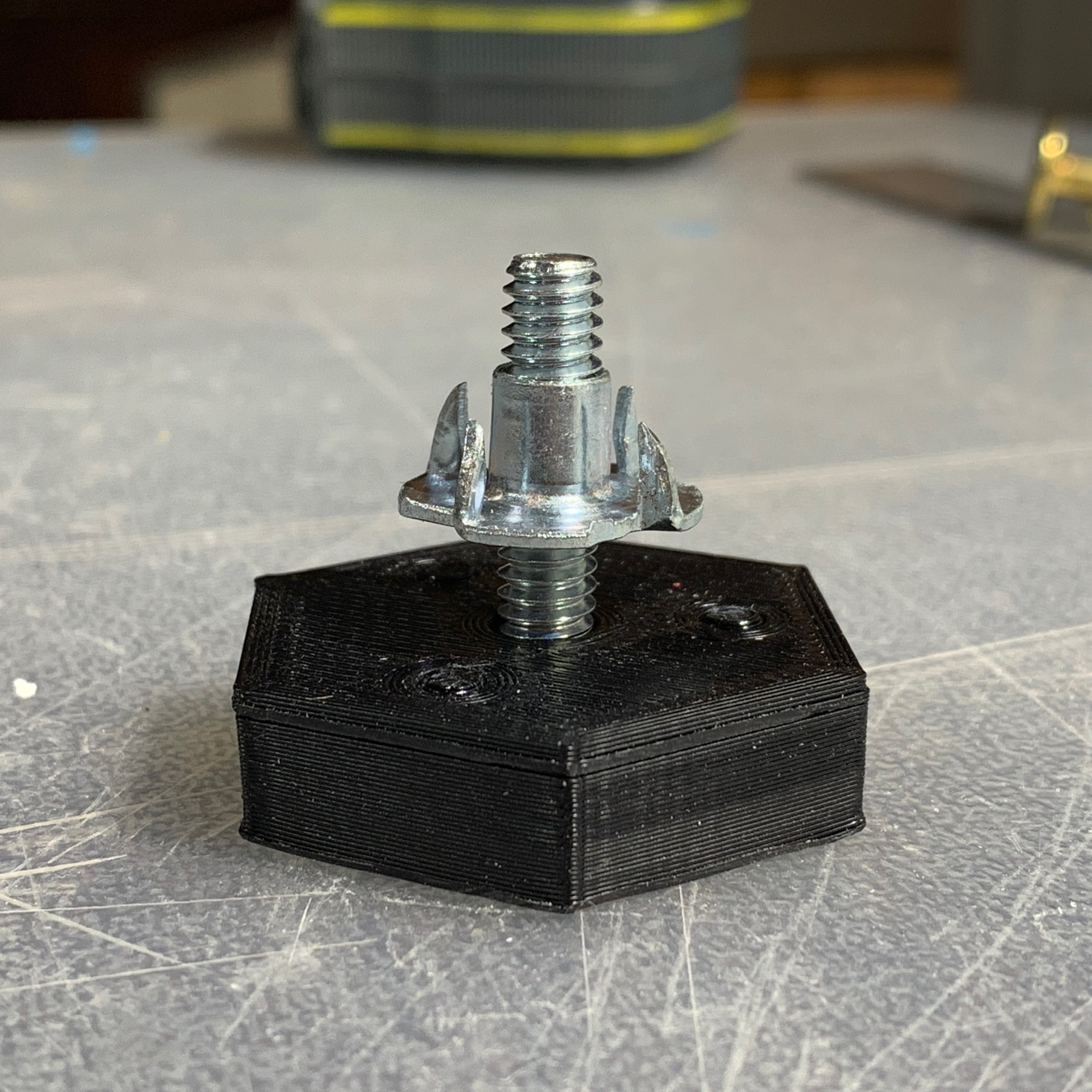 STL file Adjustable furniture foot・3D printer model to download・Cults