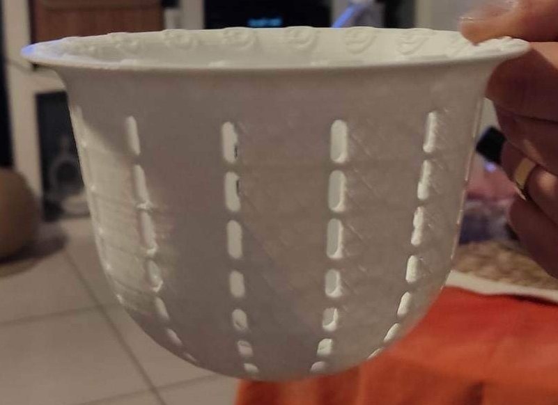 Free 3D file MINI Passoire / Small strainer (colander)・3D printing ...