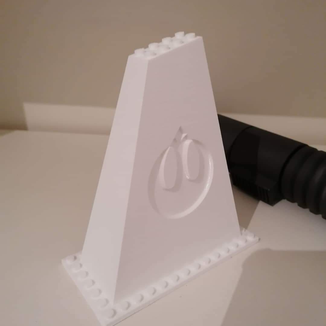 STL file Inclined Lego stand・3D printable design to download・Cults