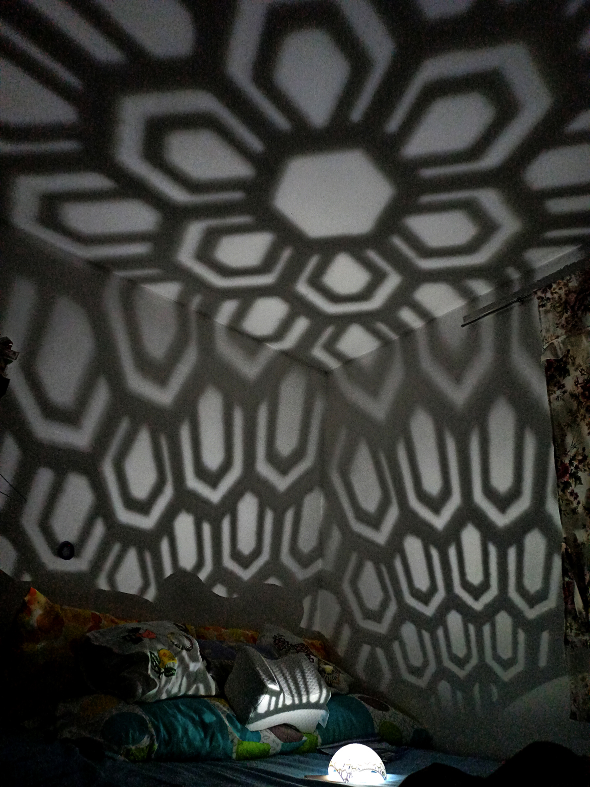 Archivo STL Light projector- Hexagonal pattern・Modelo para descargar y ...