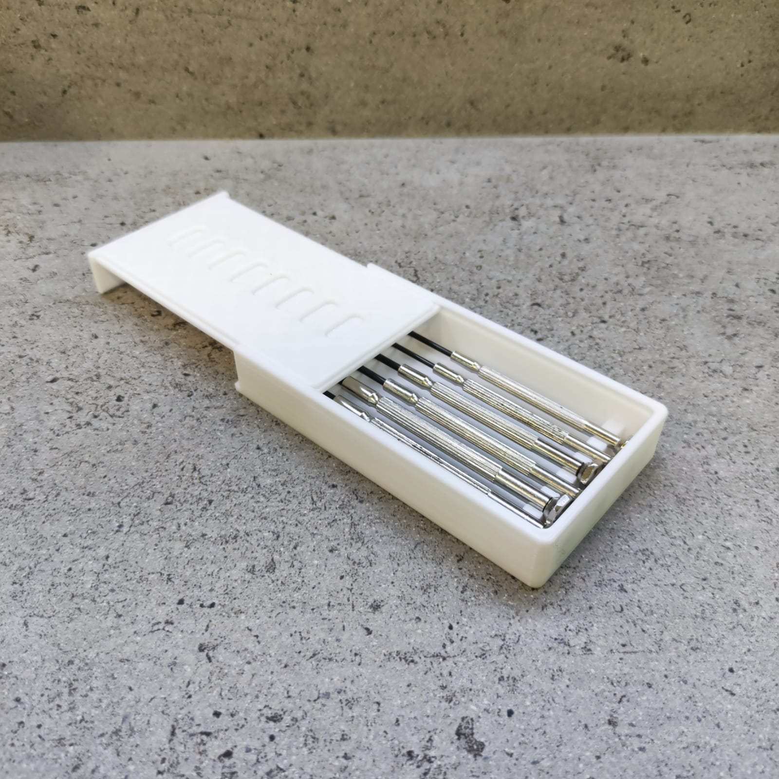 STL file Screwdriver box・3D printing idea to download・Cults