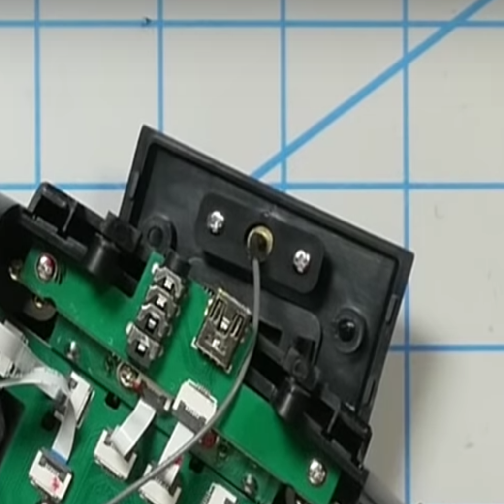 Free 3D file JT16 TX outlet holder 👽・3D print design to download・Cults