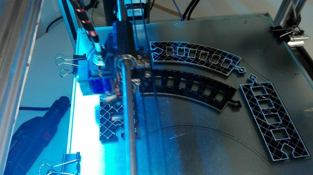 Free 3D file Train Tracks 🚆・3D printing design to download・Cults