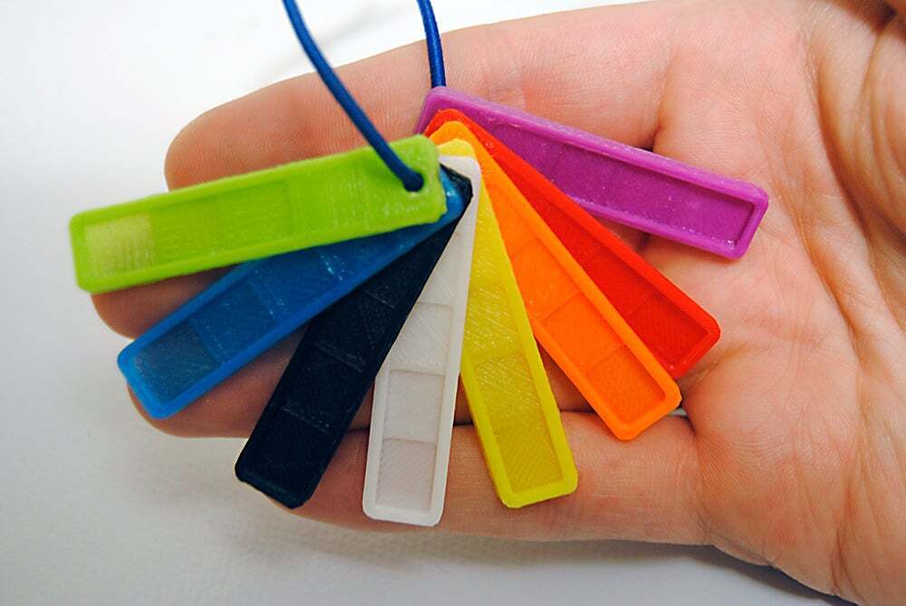 Free STL file Filament Color Swatch Keychain・3D printing model to ...
