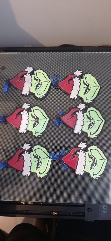 Archivo 3D Esferas navideñas Personalizadas grinch y jack 🎄・Objeto para ...