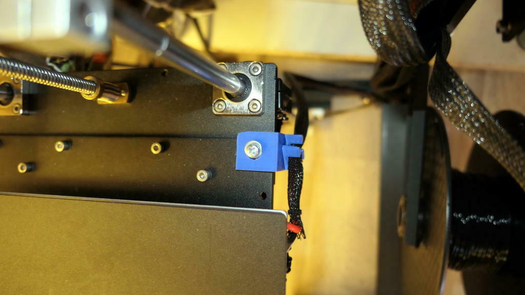 Free 3D file Sovol SV05 - Hotbed cable protection - Zugentlastung・3D ...