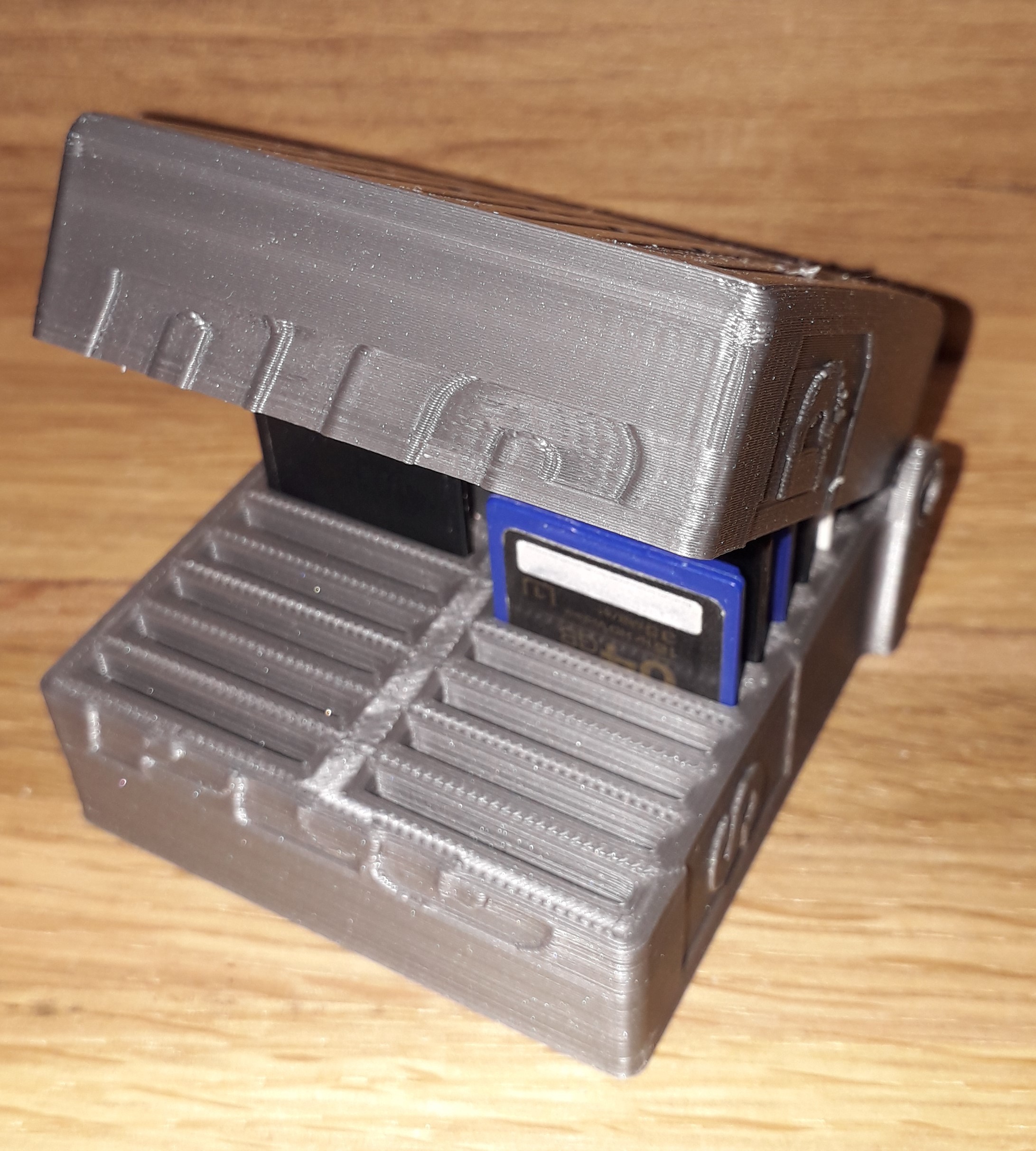 Free STL file Box of 20 SD cards・Object to download and to 3D print・Cults