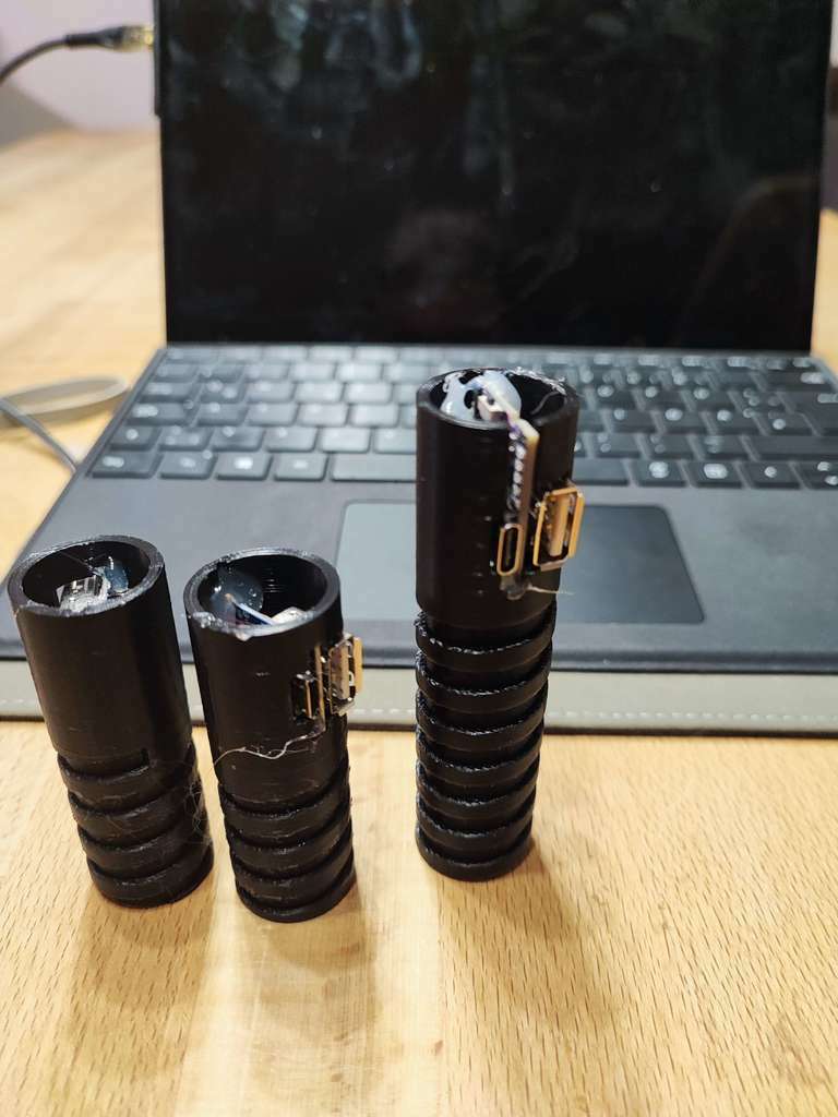 Free 3D file Vive Tracker swappable battery mount V3.0 ( hip chest knee ...