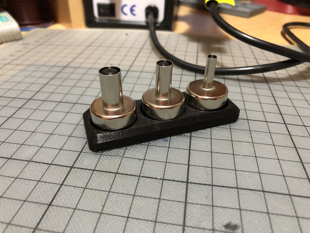Free 3D file Nozzle Holder for 858D Rework Station・3D print model to ...