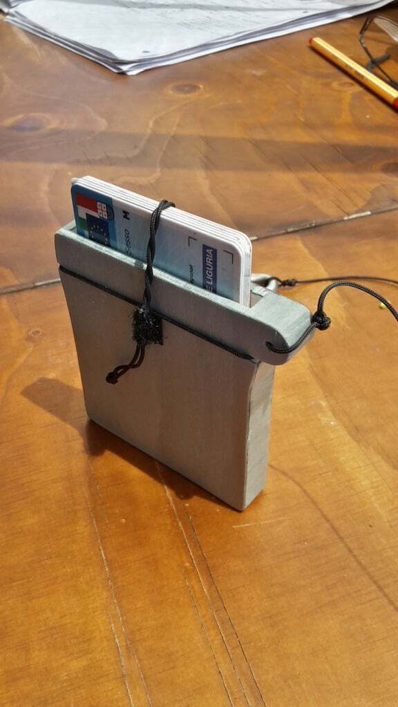 Free STL file Credit card Holder・3D printer model to download・Cults