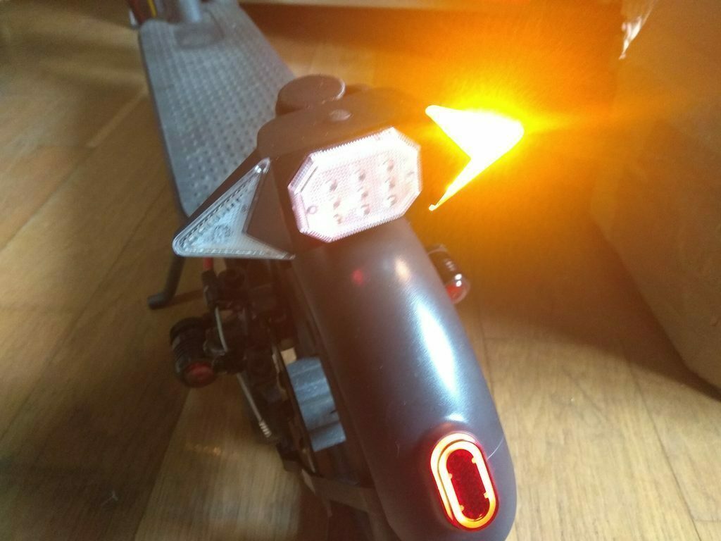 Free STL file M365 Indicator / blinkers / turn lights support・Design to ...