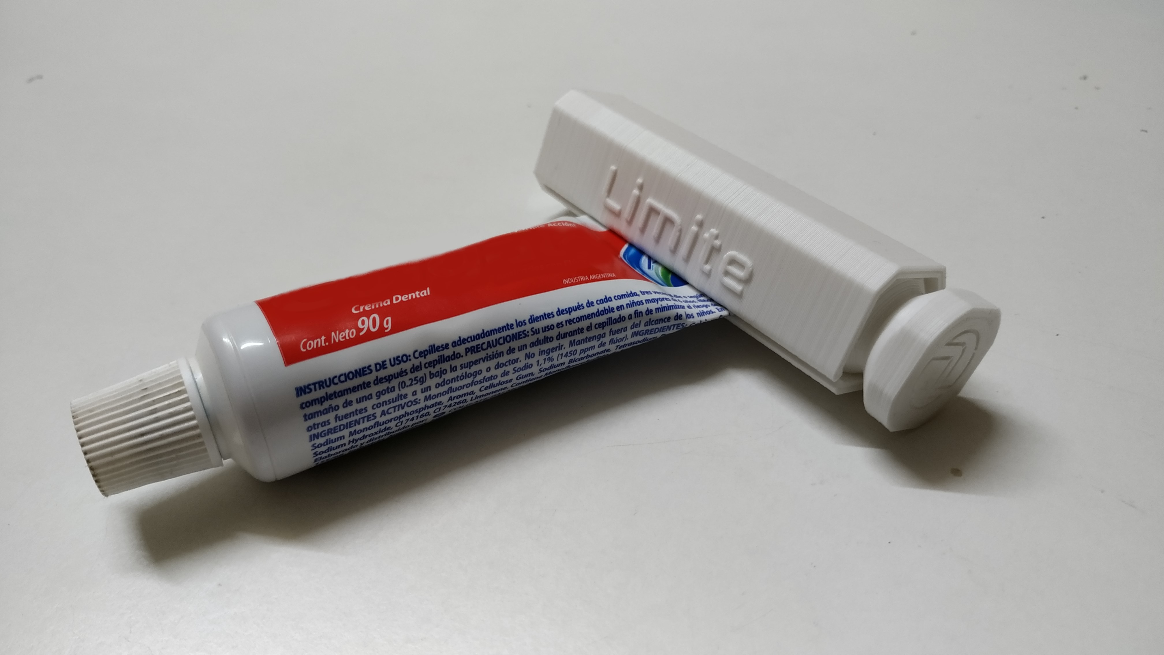 3D file Toothpaste juicer tubes knobs・3D printing model to download・Cults