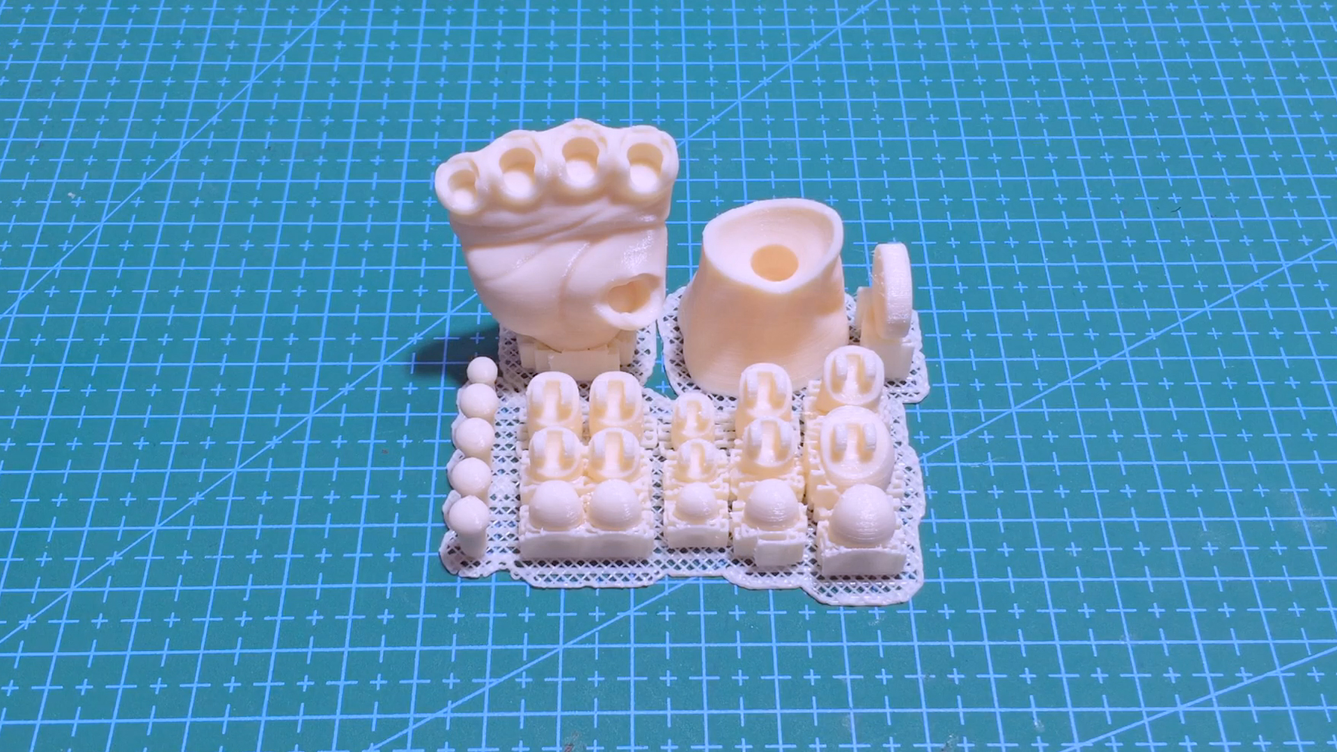 3D file Articulated Poseable Hand ・Model to download and 3D print・Cults