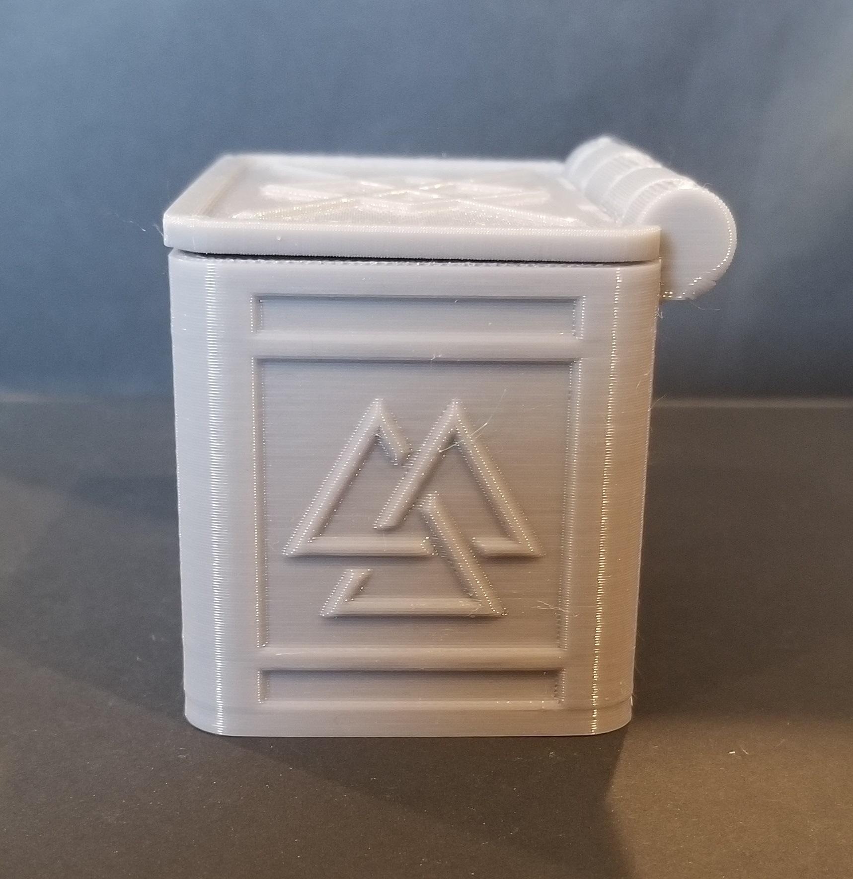 Free STL file Norse rune box with lid (single print)・3D printable ...