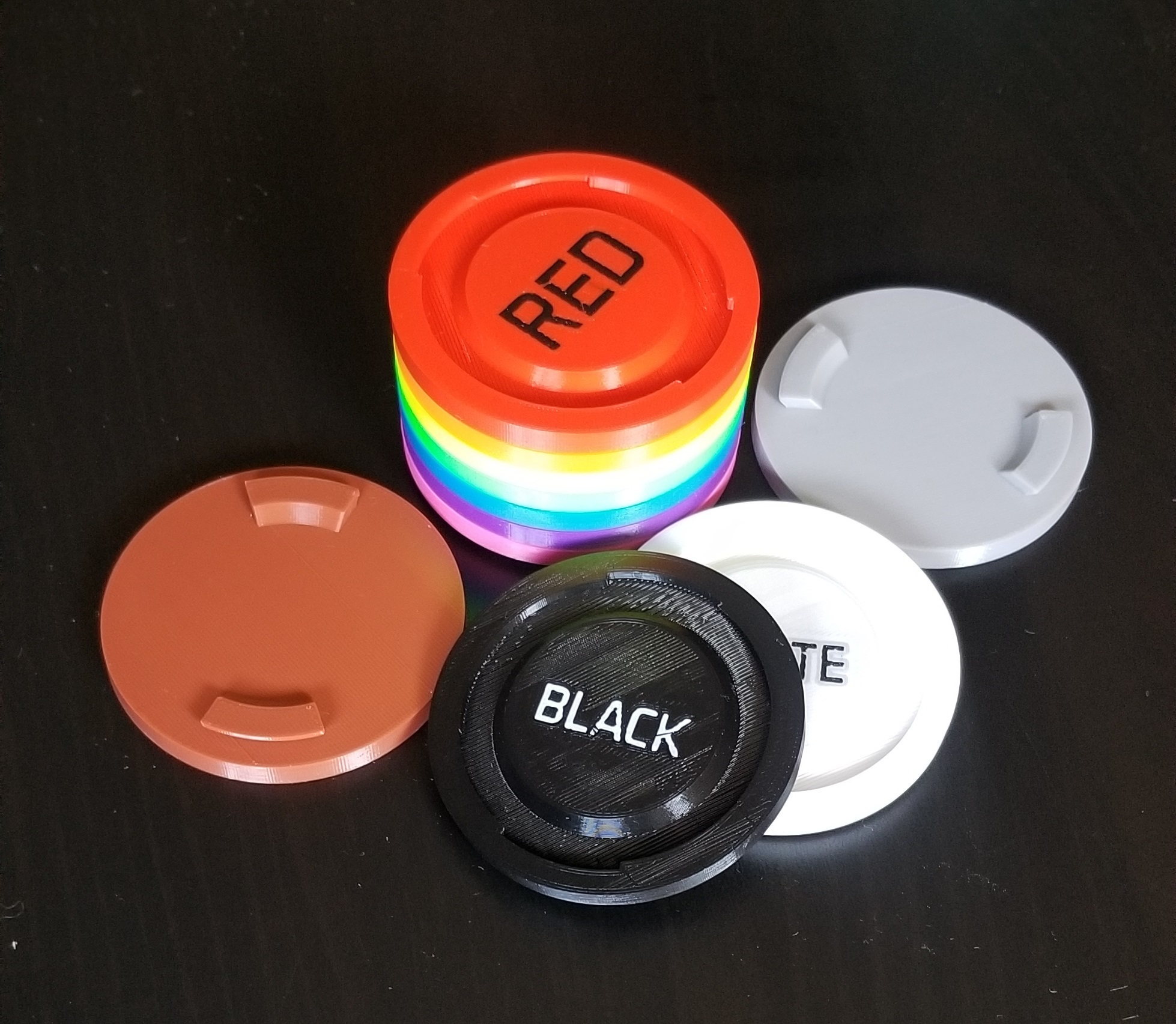 Free 3D file INTERLOCKING COLOUR DISCS・3D printer model to download・Cults