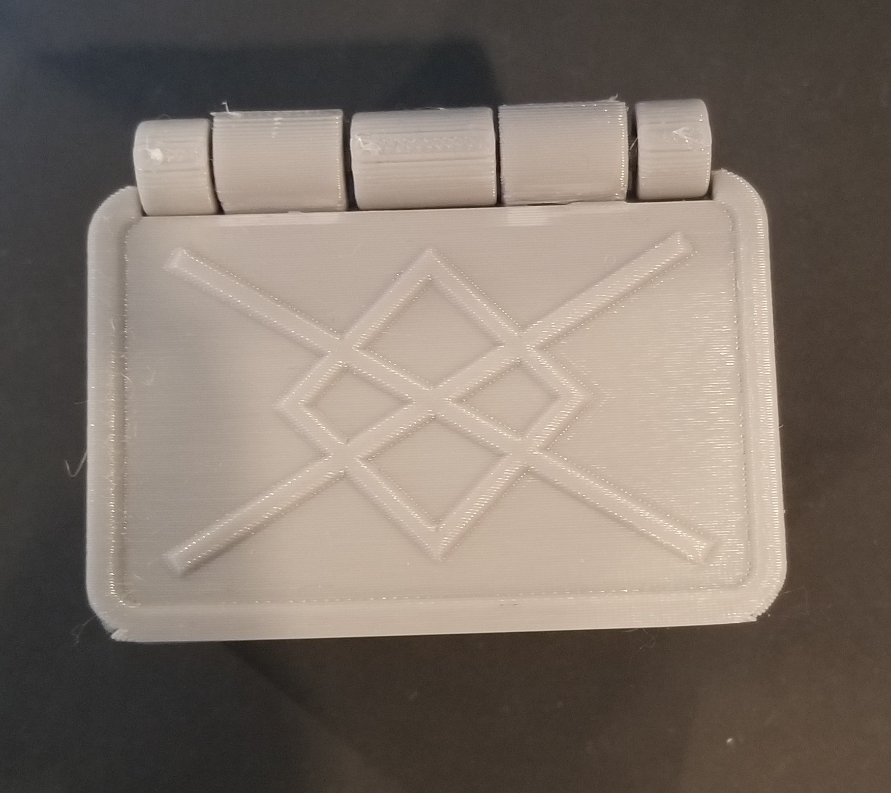 Free STL file Norse rune box with lid (single print)・3D printable ...