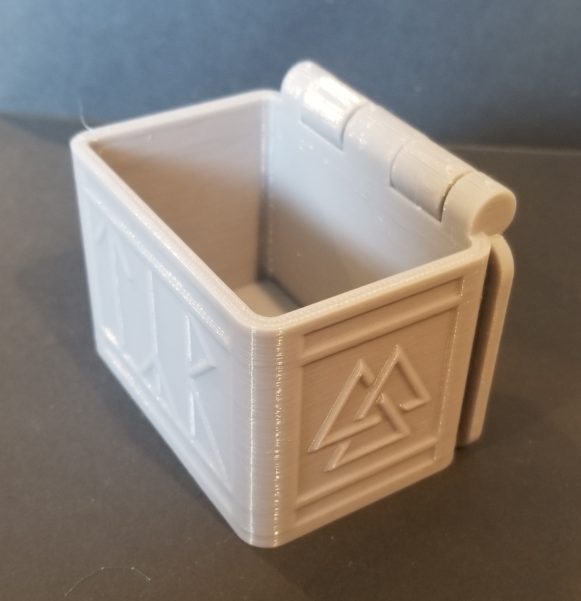 Free STL file Norse rune box with lid (single print)・3D printable ...