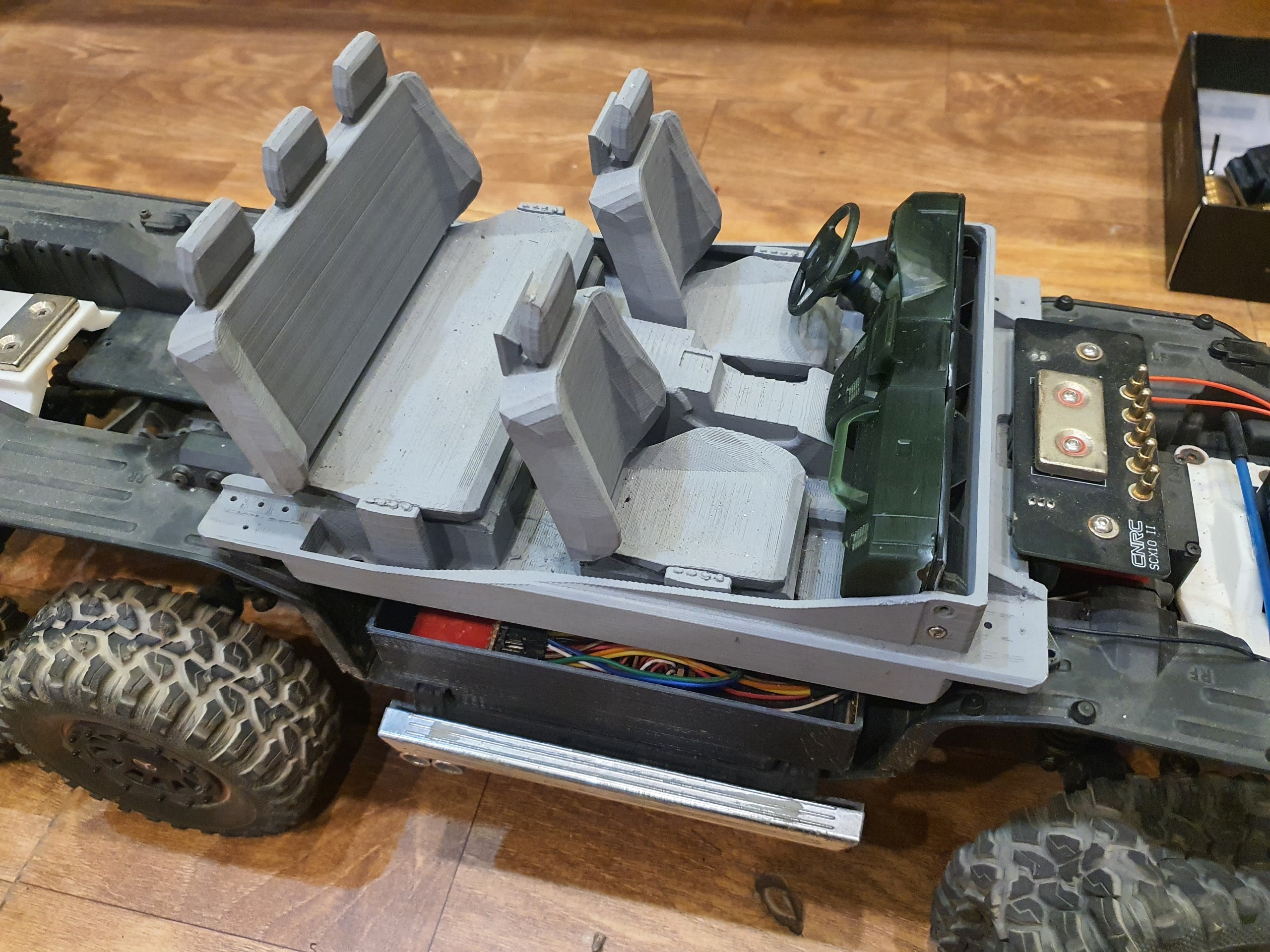 STL file trx6 interior 🚚・Model to download and 3D print・Cults