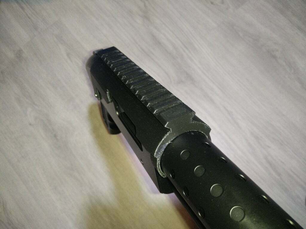 Free STL file Mossberg 590 Picatinny Rail Adapter・3D print model to download・Cults