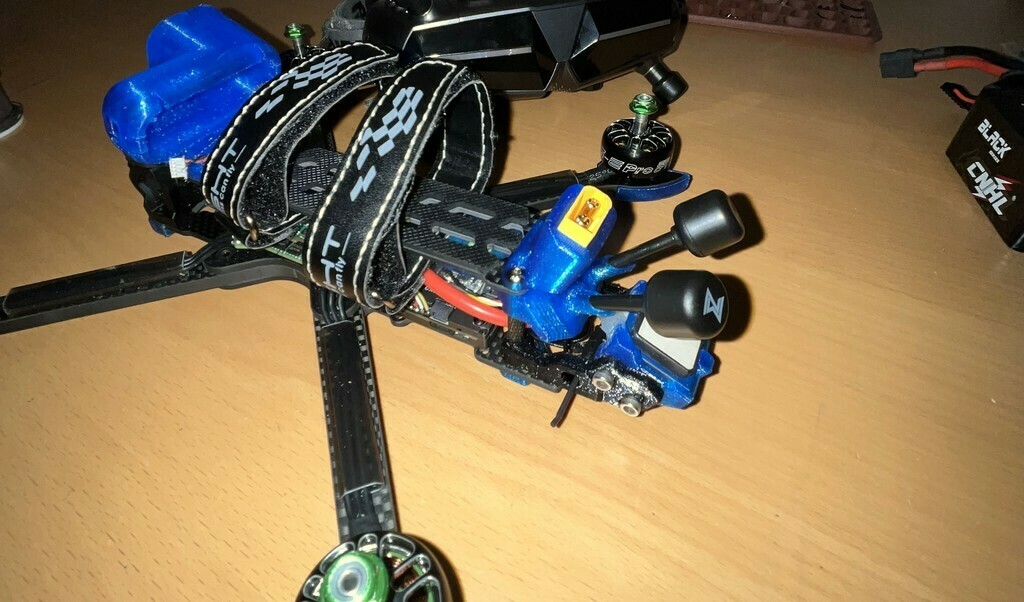 Free 3D file Walksnail Avatar Dual Antenna Mount for Nazgul5 v3 📶・3D ...