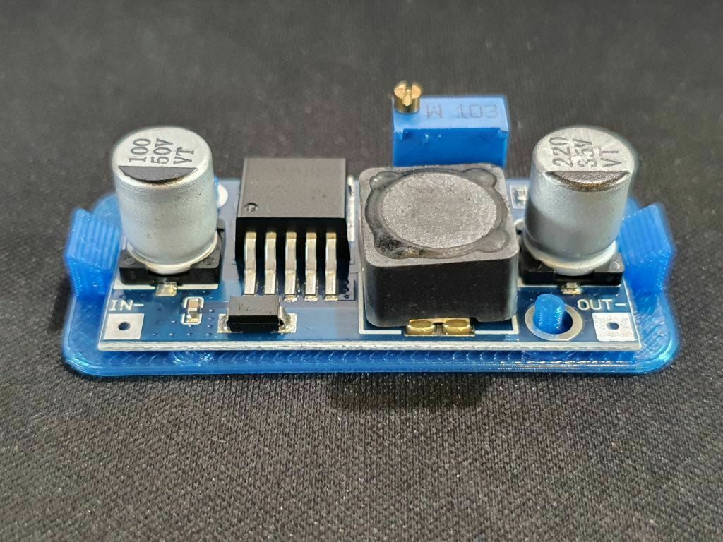 Archivo 3D gratis Soporte de perfil bajo LM2596・Diseño de impresión 3D para descargar・Cults