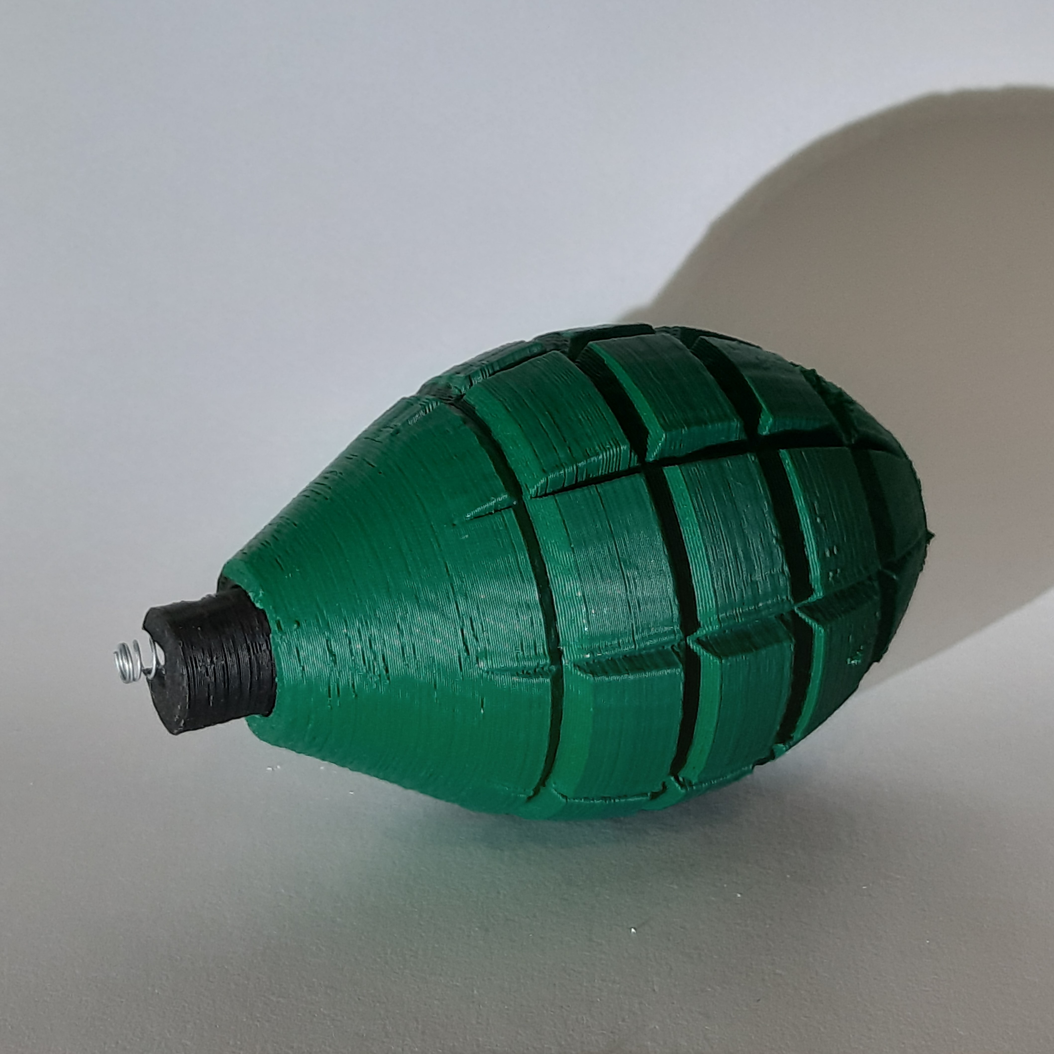 Free 3D file Classic hand grenade ・3D print object to download・Cults