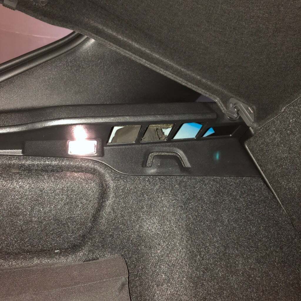 Free STL file Volvo V40 Trunk Hook 🪝・3D printing idea to download・Cults