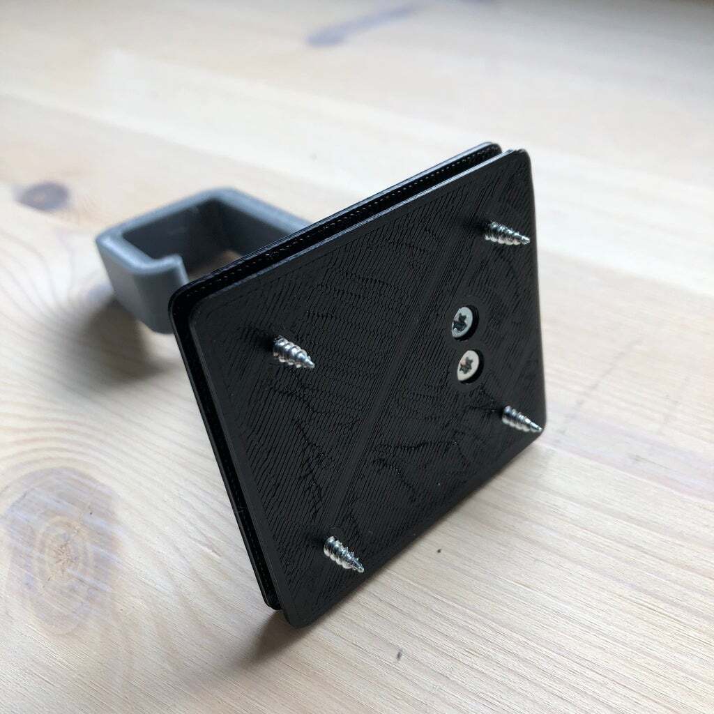 Free STL file Volvo V40 Trunk Hook 🪝・3D printing idea to download・Cults