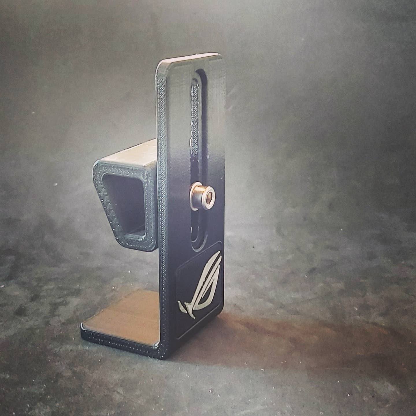 STL file Adjustable GPU support foot・Model to download and 3D print・Cults