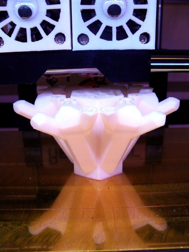 Free 3D file Quartz crystal clump・Template to download and 3D print・Cults