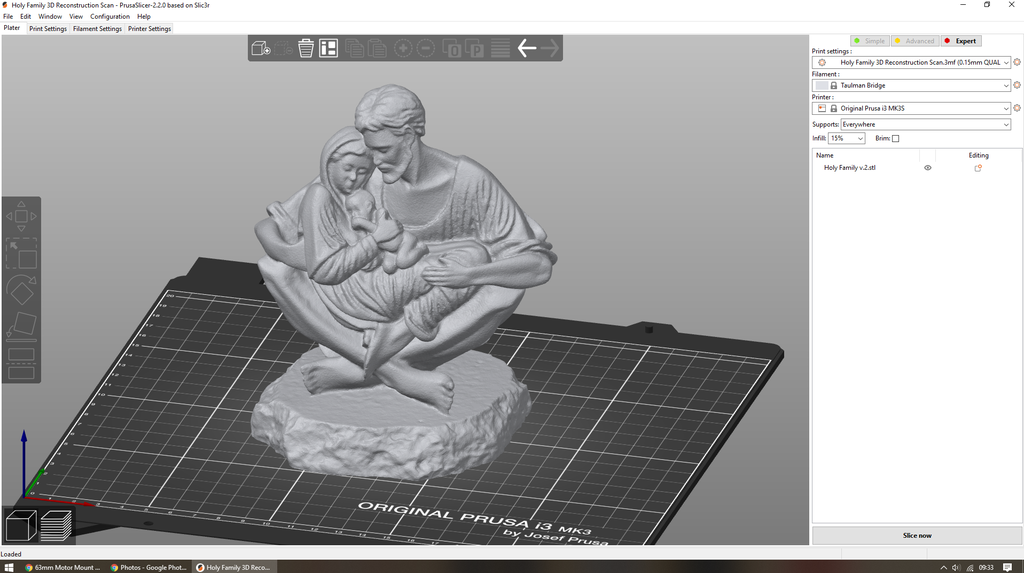 Archivo 3D gratuito Sagrada Familia - "Un momento tranquilo"・Design ...