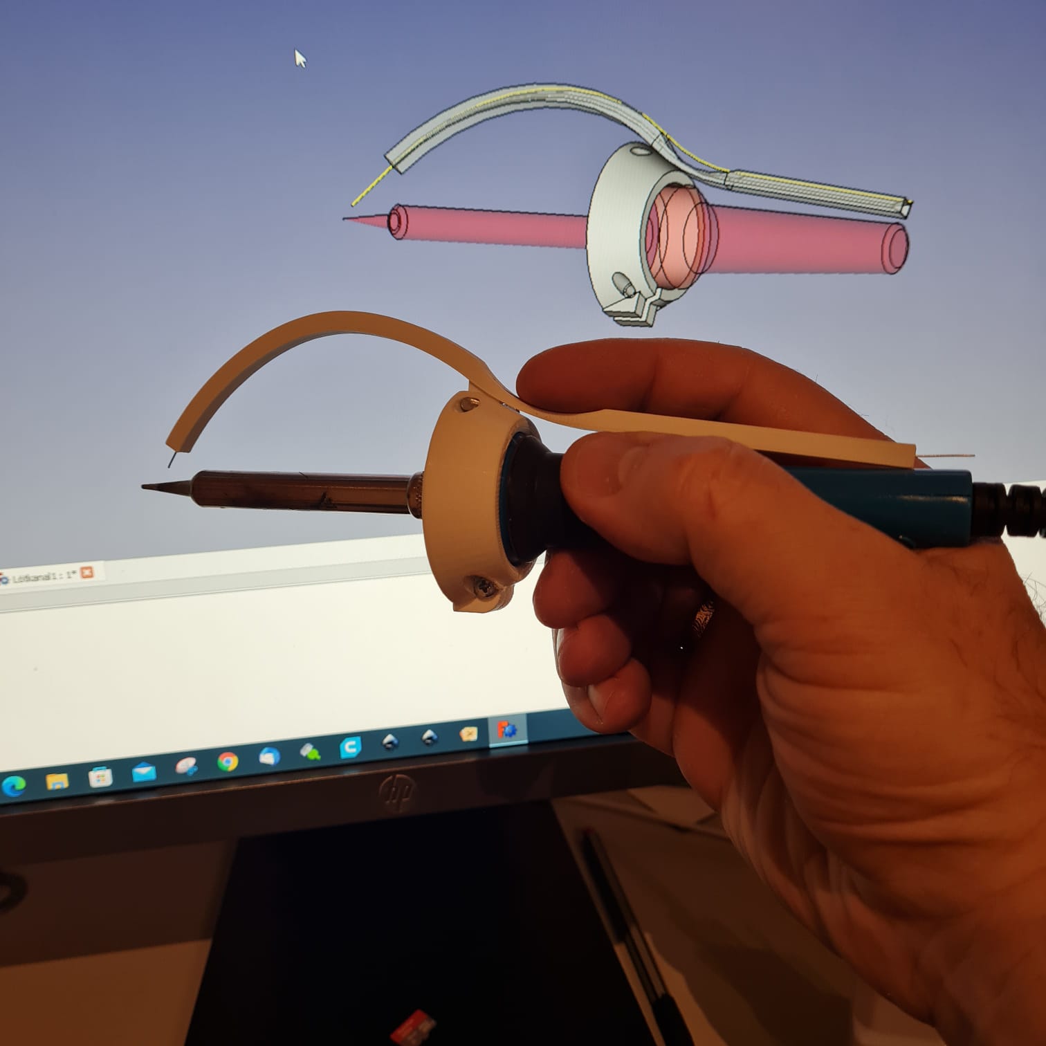 Free STL file Soldering finger・3D print design to download・Cults