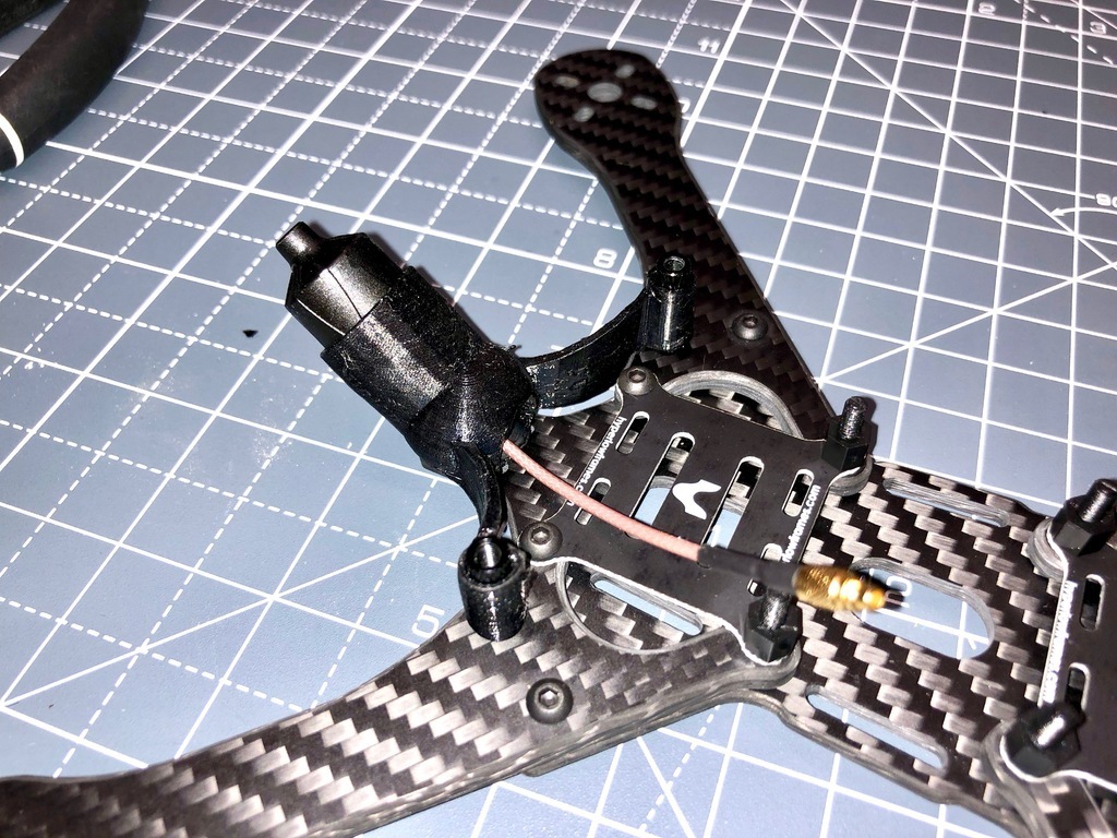 Free 3D file VAS MinIon FPV Antenna Mount for Hyperlow GC・3D printer ...