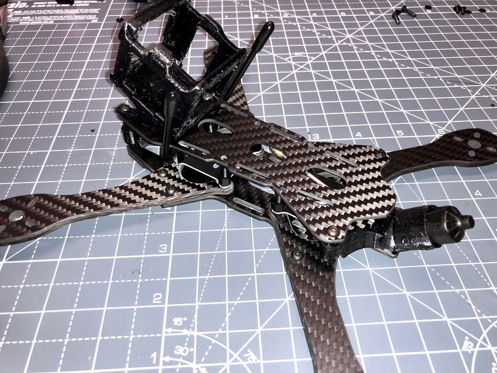 Free 3D file VAS MinIon FPV Antenna Mount for Hyperlow GC・3D printer ...