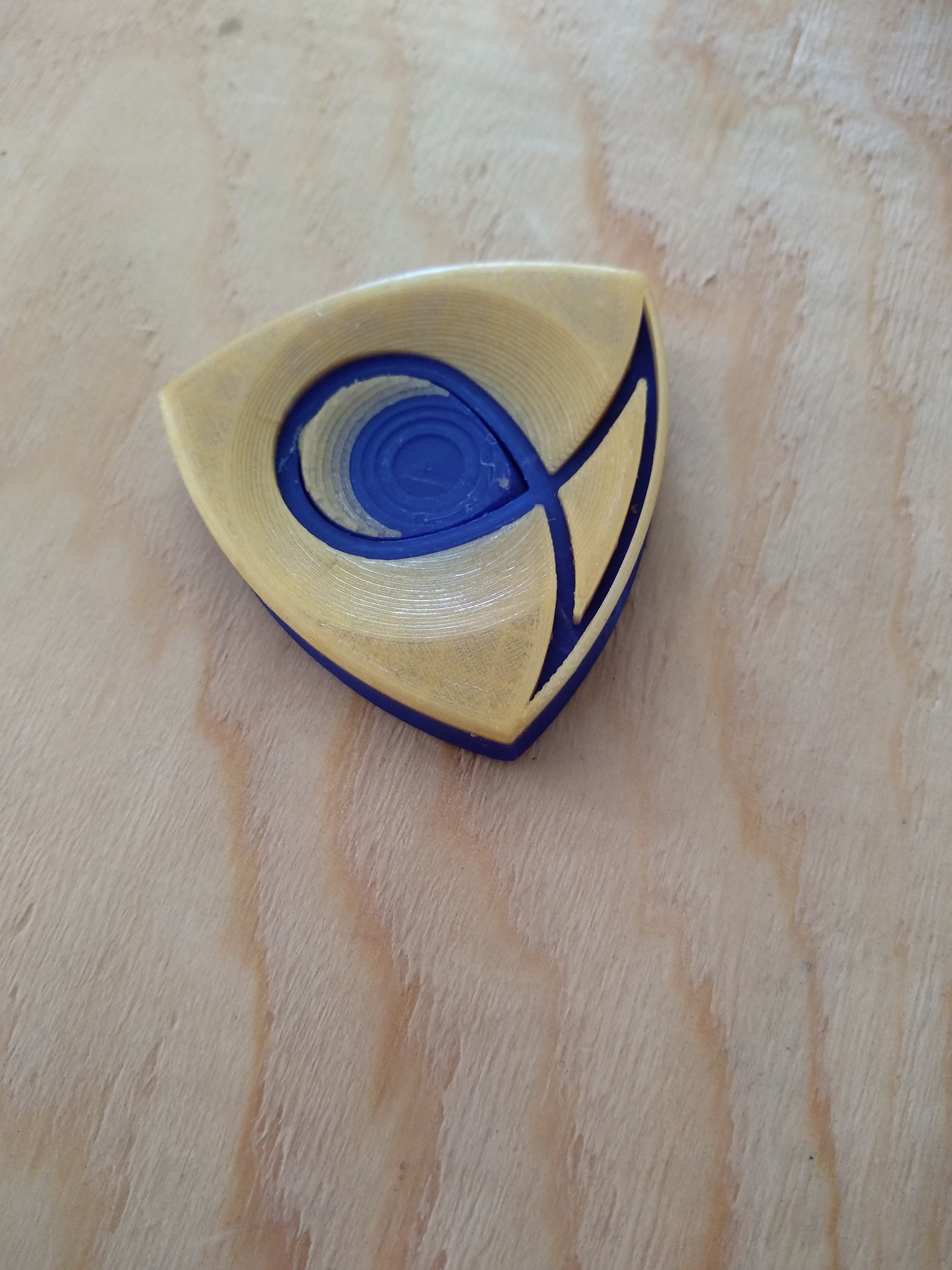 Archivo STL gratis My Reuleaux triangle fidget MakerCoin 🔺・Plan de ...