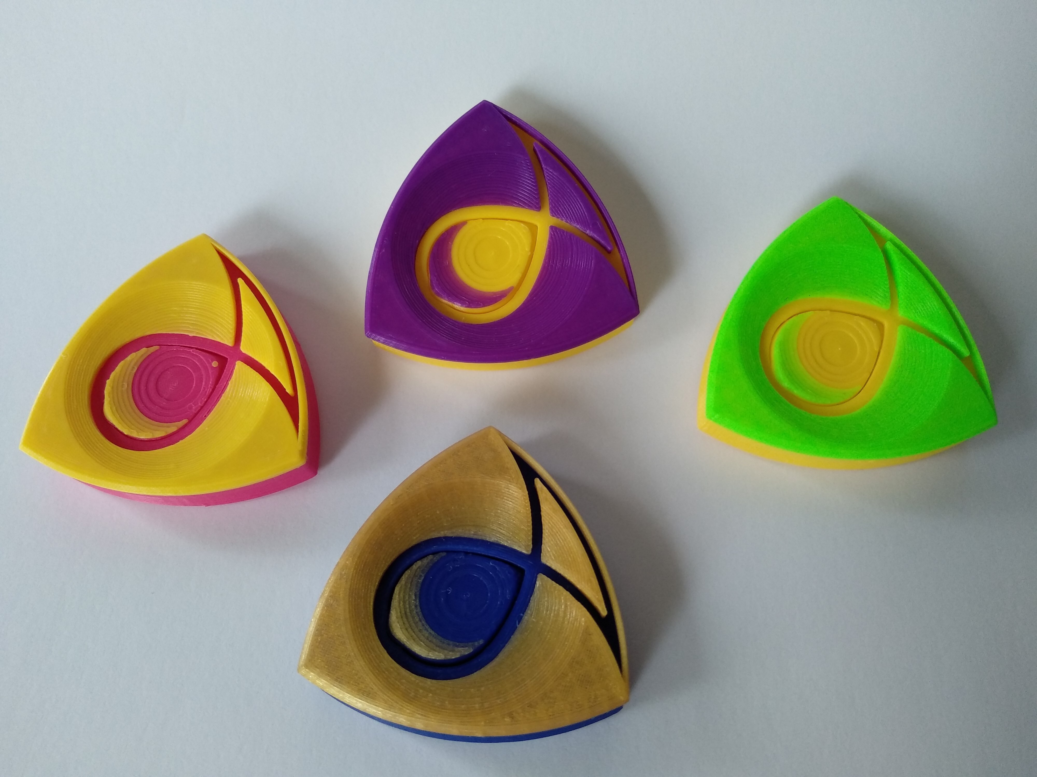 Archivo STL gratis My Reuleaux triangle fidget MakerCoin 🔺・Plan de ...