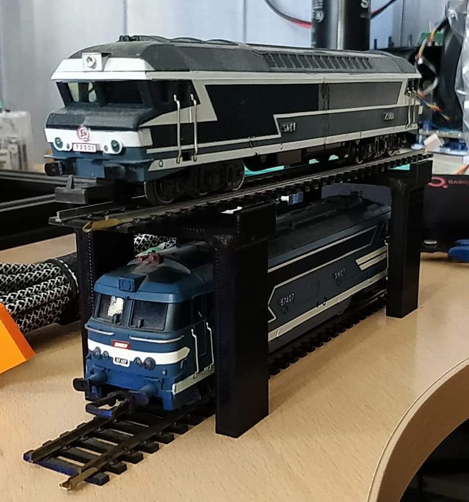 STL file HO train support・3D printable model to download・Cults