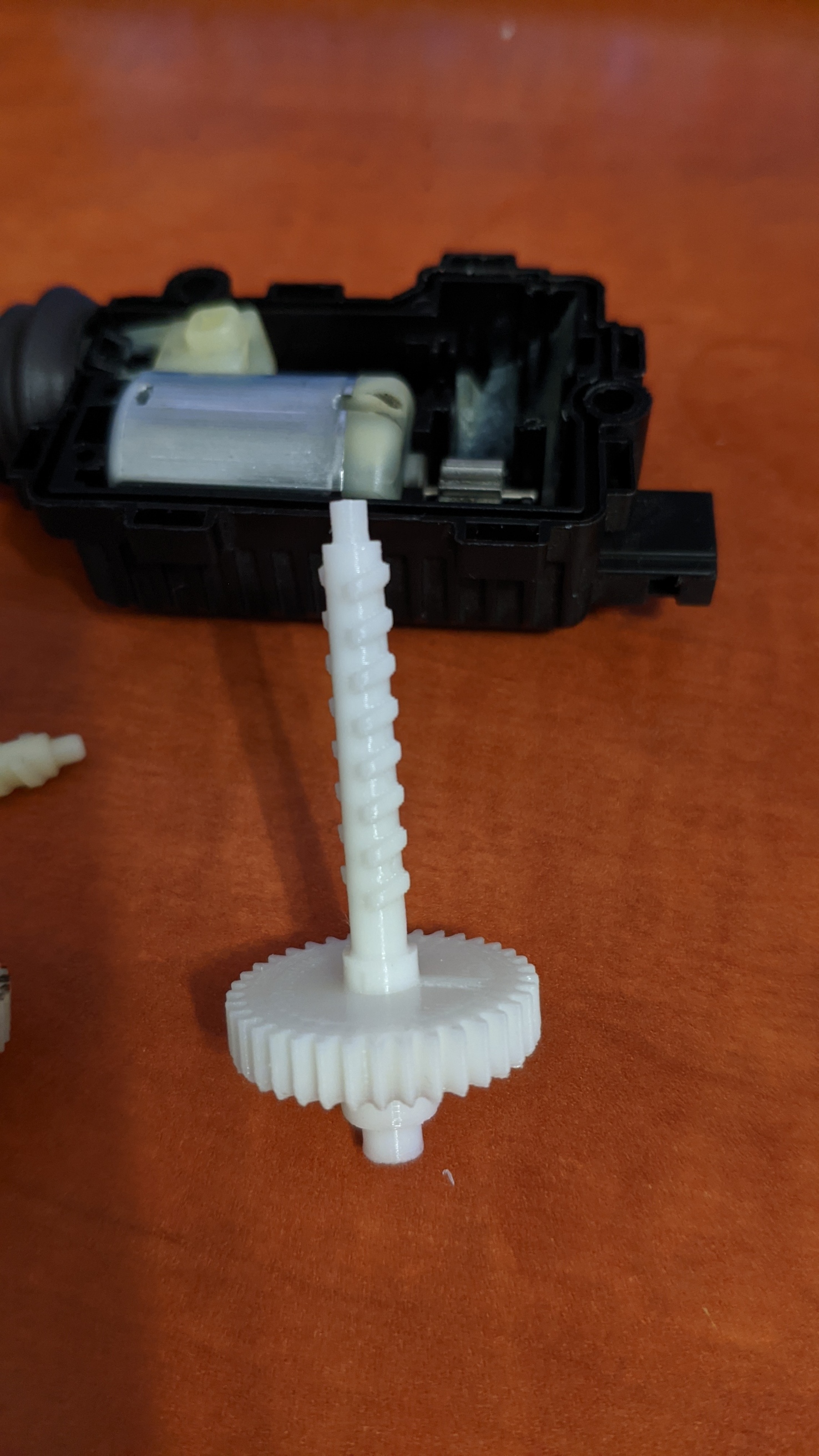 STL file Opel fuel filler flap central locking gear wheel・3D printable ...