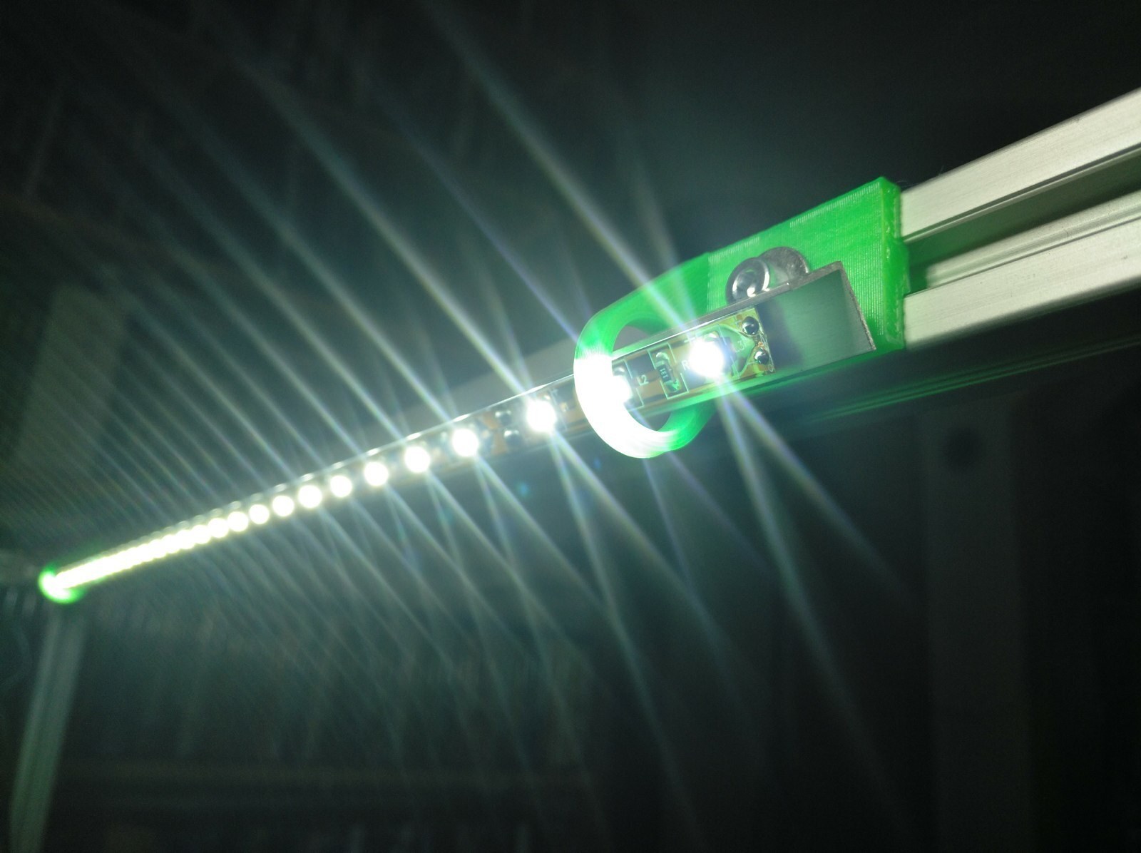 Бесплатный STL файл LED Holders (configurable)・Шаблон для 3D-печати для ...