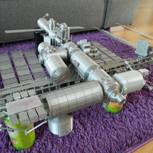 Télécharger modèle 3D gratuit ISS 1:100 ・ Cults