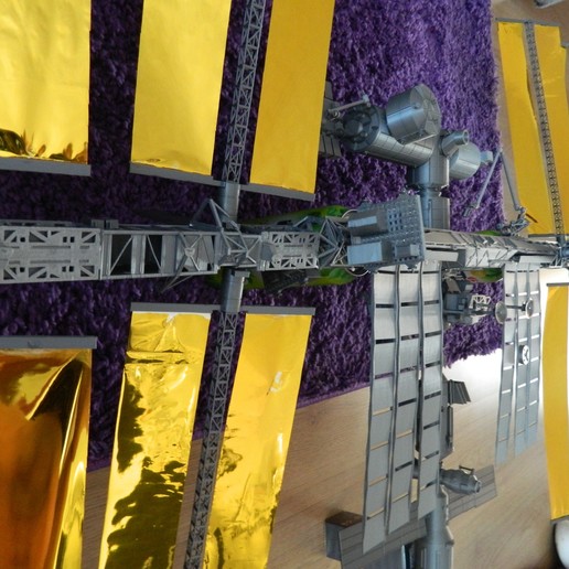 Download free STL file ISS 1:100 • 3D printable model ・ Cults