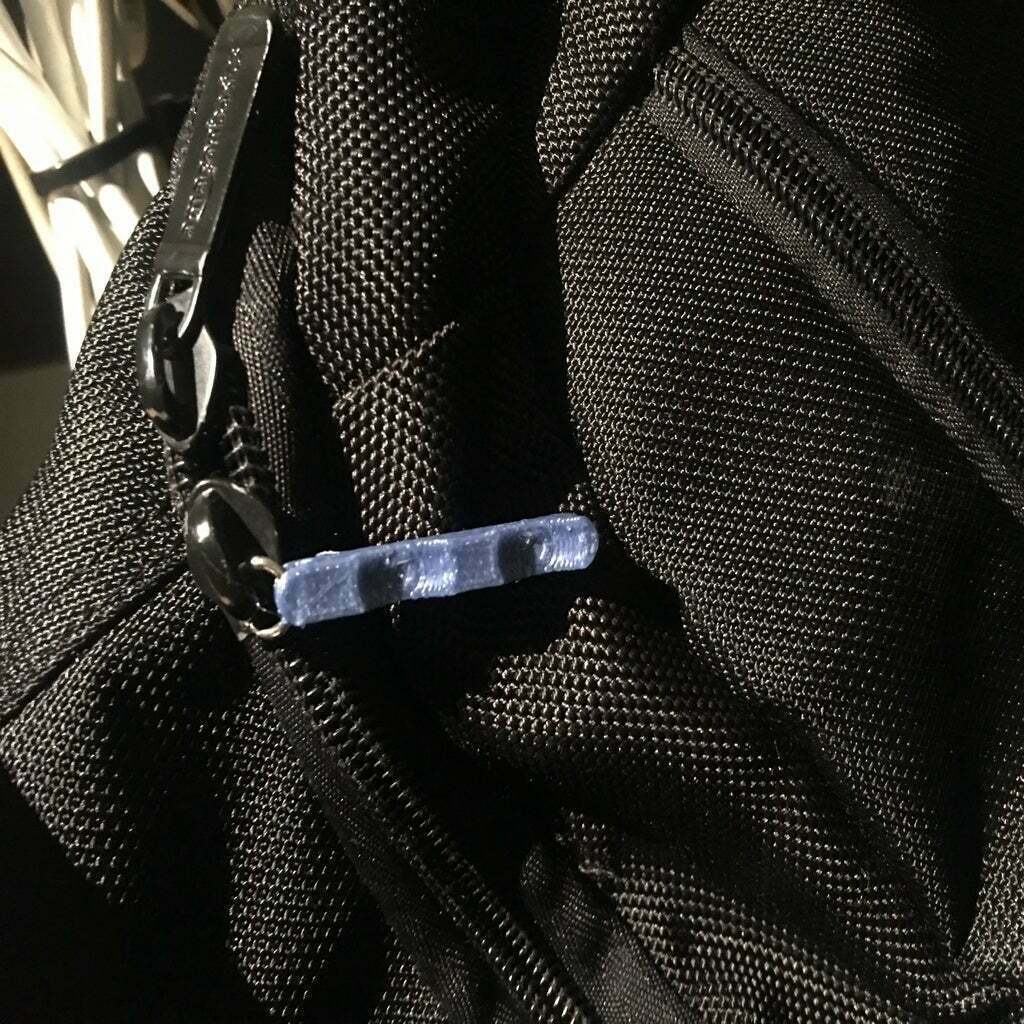 Free STL file Zipper substitute hinge 🤐・3D printer design to download・Cults