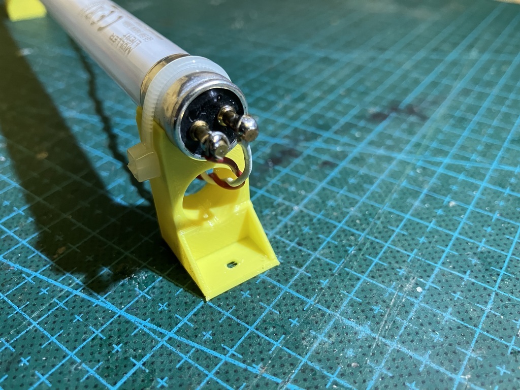 Free 3D file Neon light socket stand G5 standard 🔌・3D print design to ...