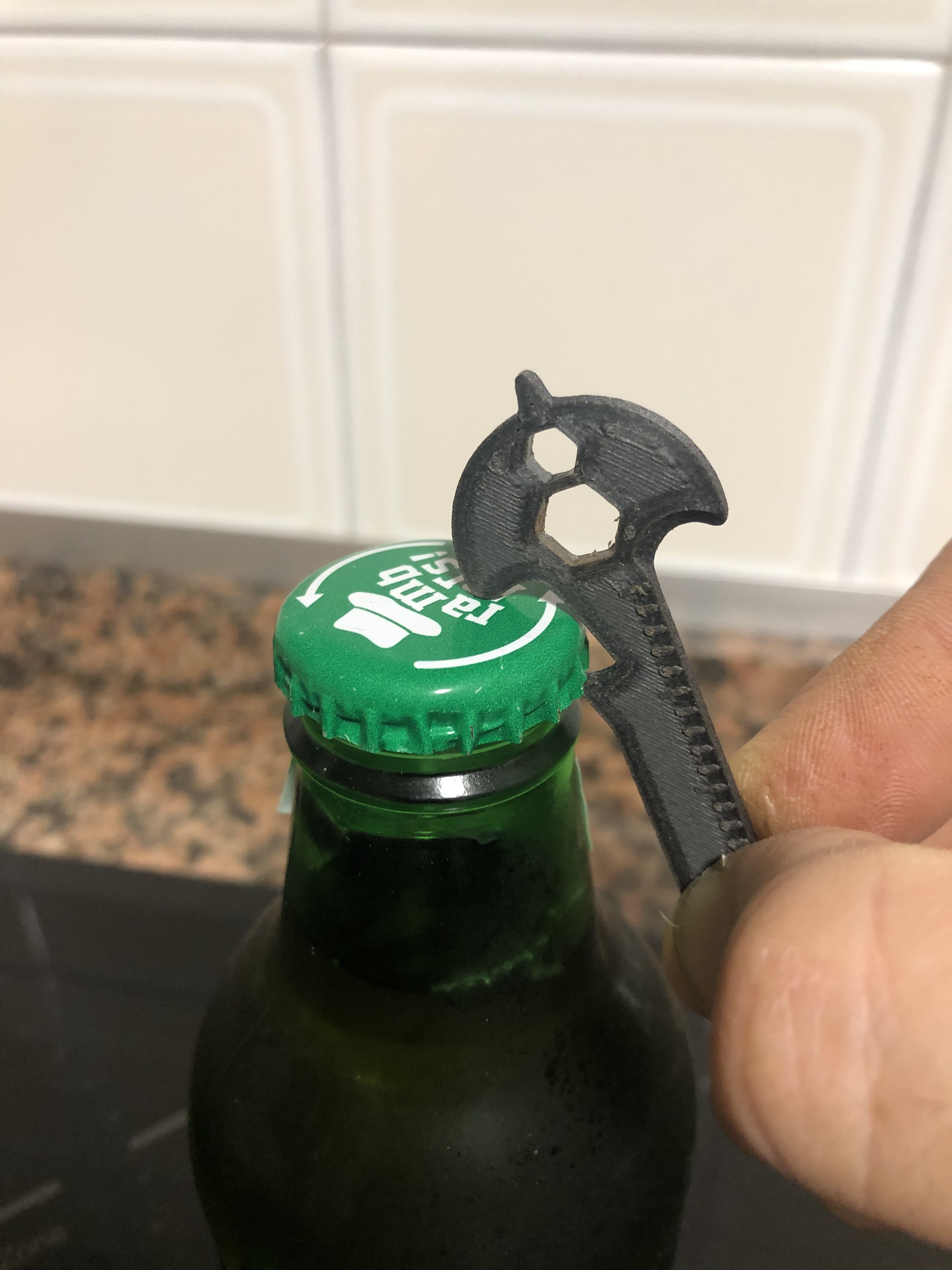 STL file Supermarket trolley key chain tool multitool・Design to ...