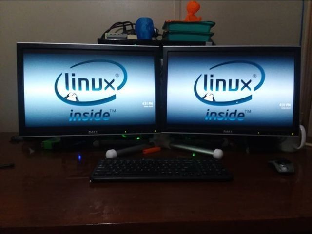 Free STL file EMT dual monitor mount・3D print object to download・Cults