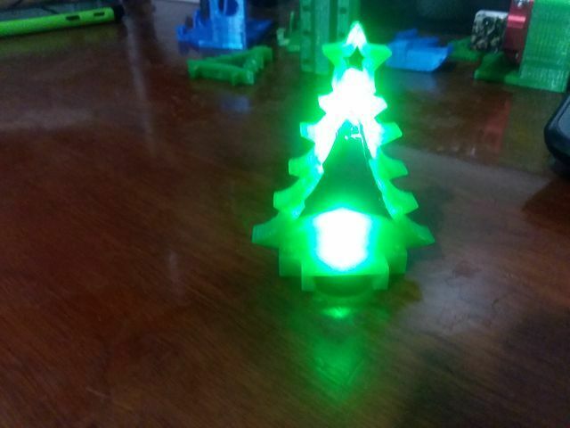 STL file Light up Christmas tree・3D printer model to download・Cults